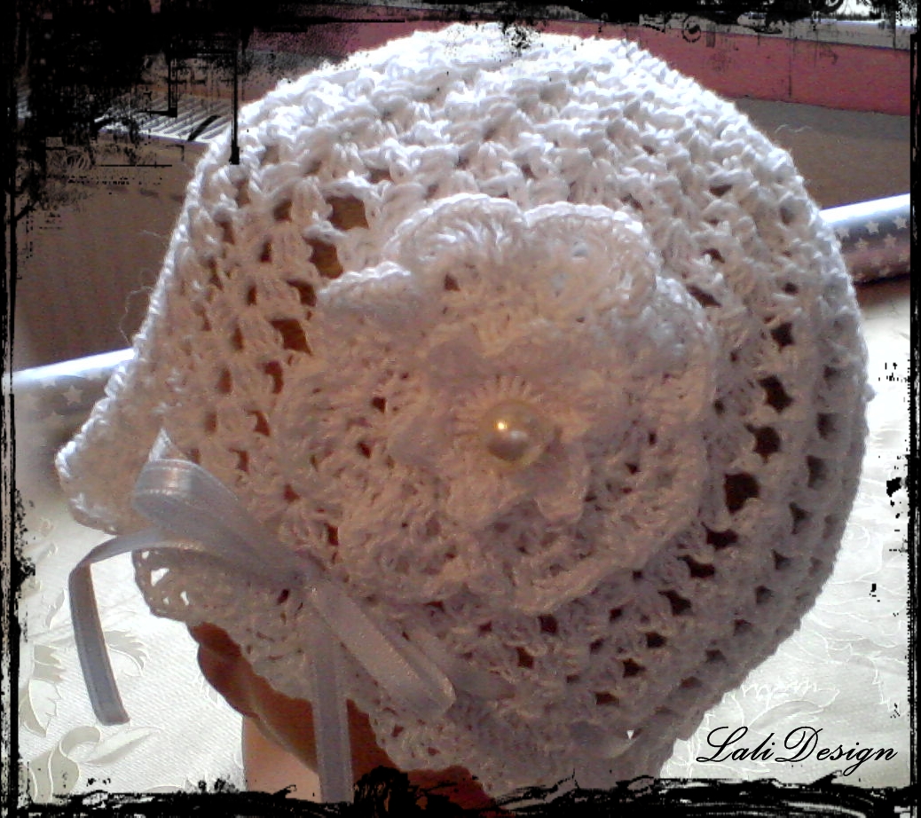 CREAȚIILE MELE HANDMADE: Noile caciulite crosetate... :)